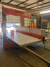 J-4701 EDGE SWEETS EL-3 VERTICAL FOAM CUTTING MACHINE, CUT HEIGHT 61”