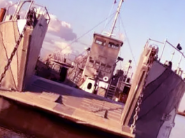 TT-5484 LANDING CRAFT UTILITY LCU-RORO CARGO LCT TRIPLE SCREW PROP WITH ...